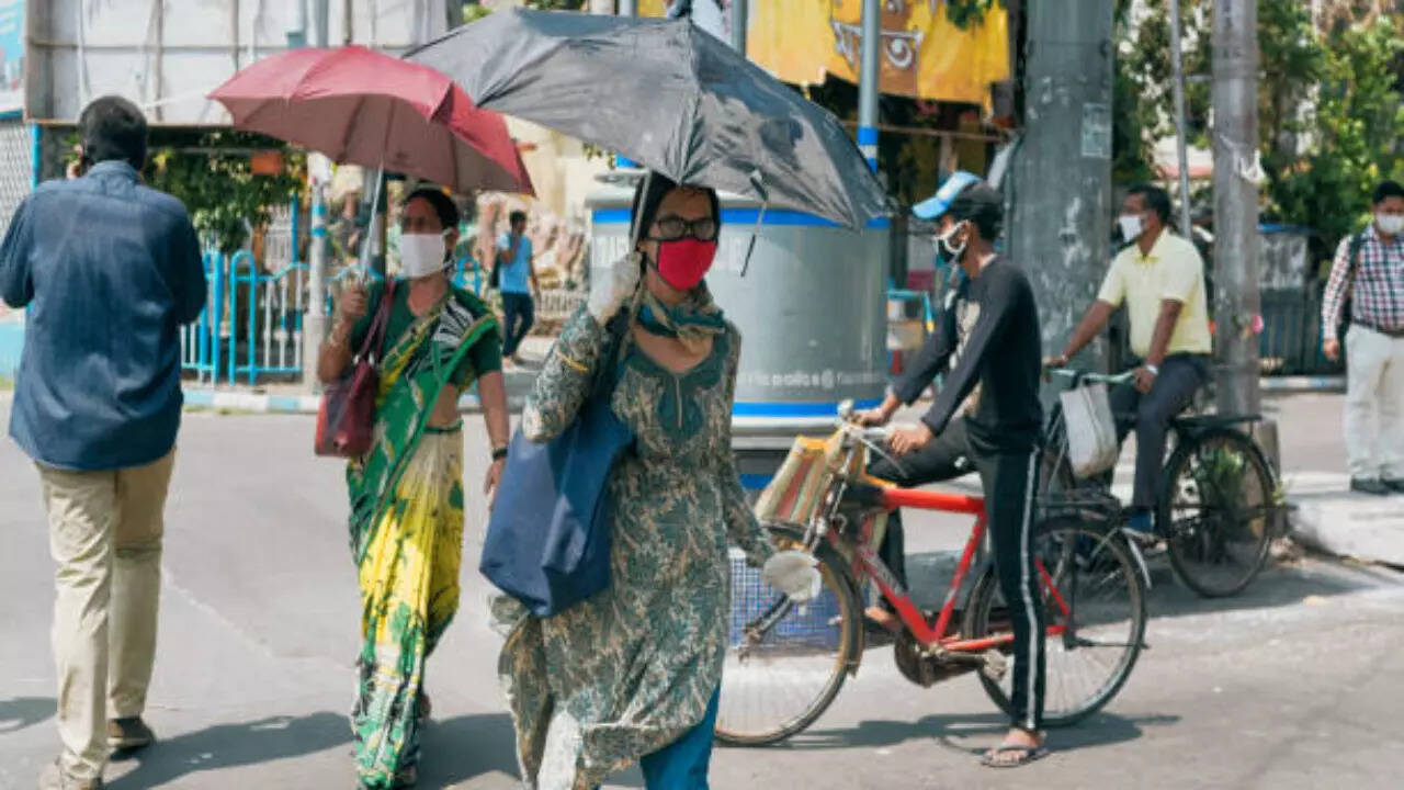 Hyderabad Under Intense Heat Wave; No Respite from Sizzling Heat for ...