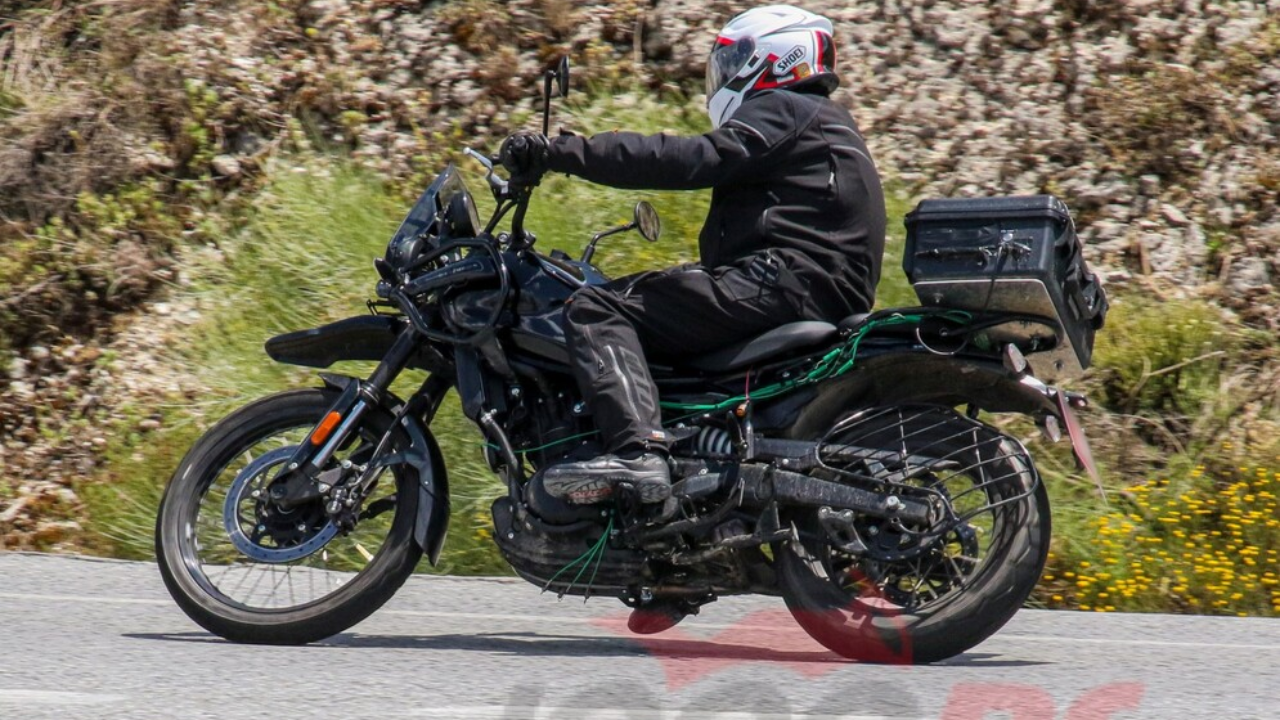 Royal Enfield Himalayan 450 Spotted Undisguised, Production-Ready ...