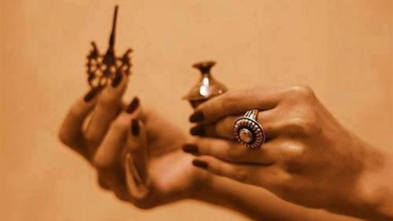 Kajal Or Surma: Know Which is Better For Your Eyes | Lifestyle News ...