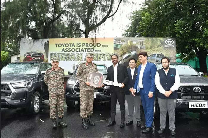 Toyota Hilux | After Scorpio, Indian Army Introduces This 'Capable' 4x4 ...
