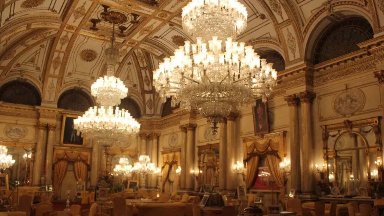 He Has A 400-Room House Worth Rs 4000 Crore, His Father Is Minister ...