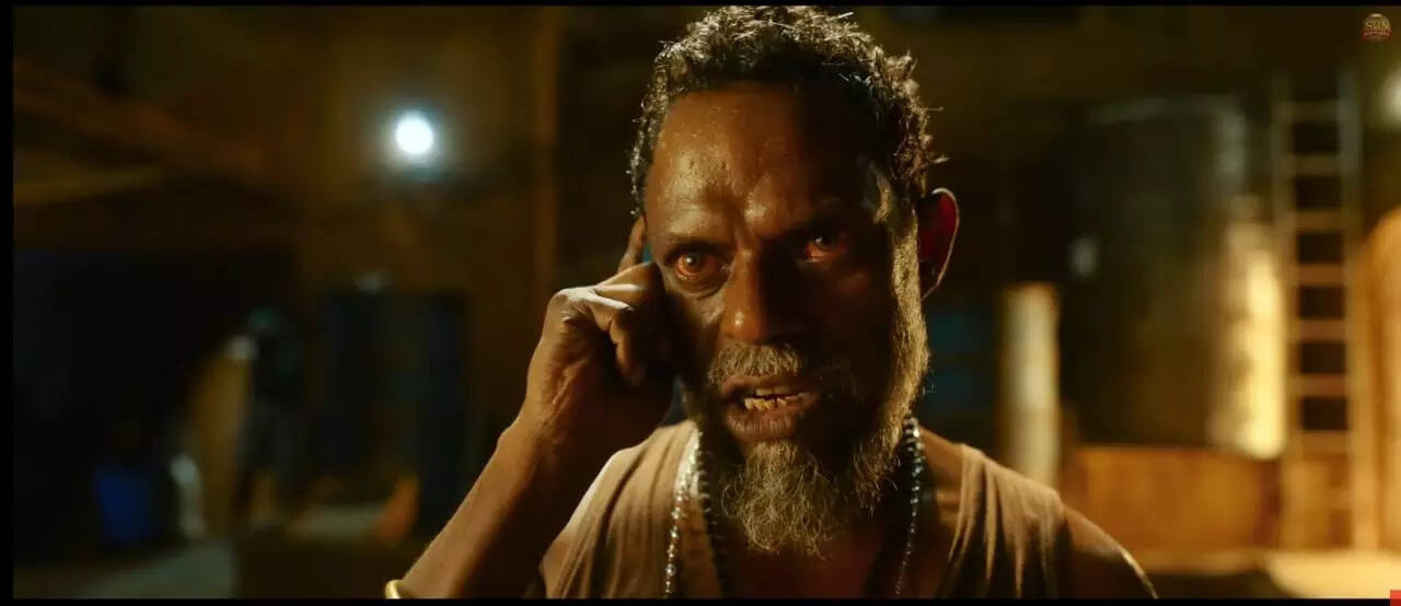 Malayalam Actor Vinayakan, Rowdy Villian Of Jailer, Makes Rajinikanth ...