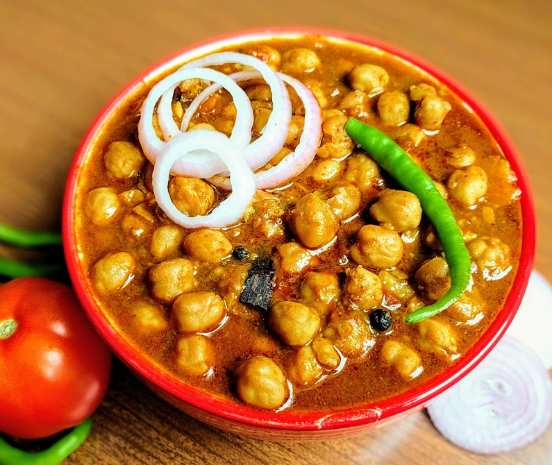 Planning A Sunday Brunch? Make This Delicious Chole Bhature Recipe At ...