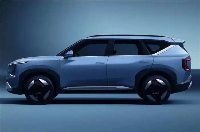 Kia EV6 vs Mahindra XUV700 Electric | Specifications, Range, Launch ...