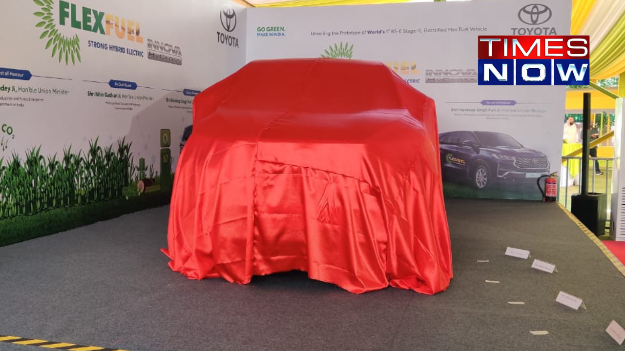 Innova Flex Fuel: Nitin Gadkari unveils ethanol powered electrified ...