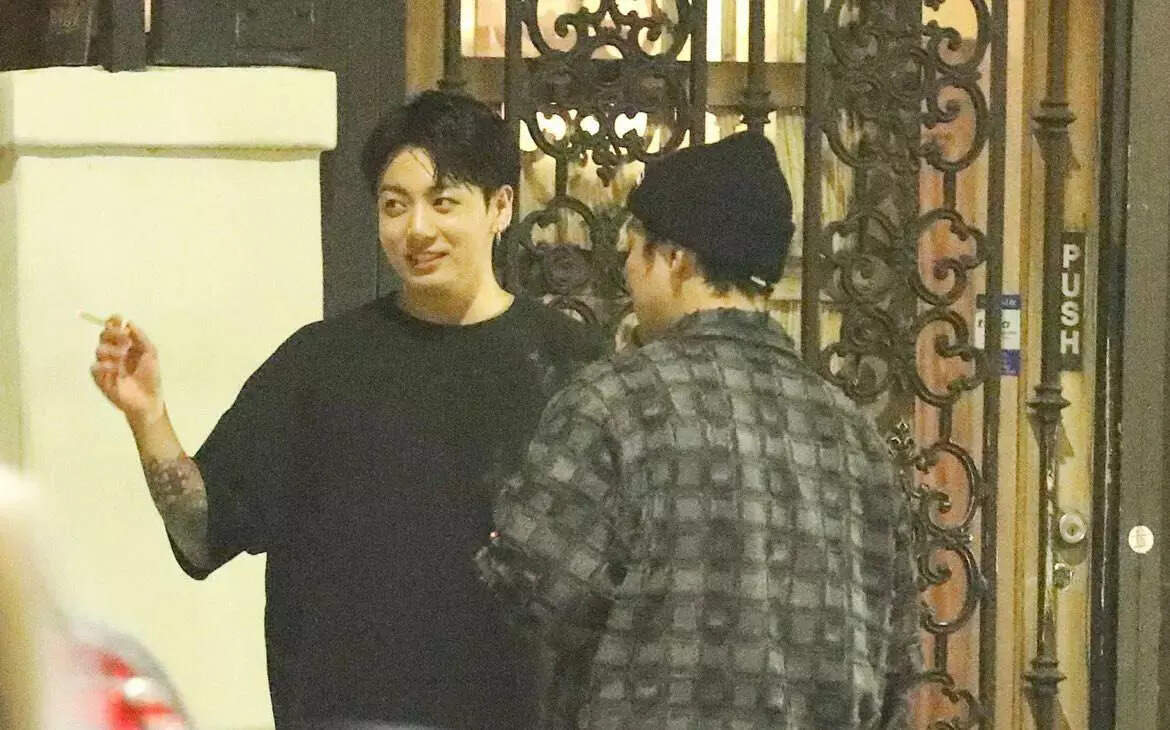 BTS' Jungkook Smokes? Viral Pics Of K-pop Idol Holding Cigarette In LA ...