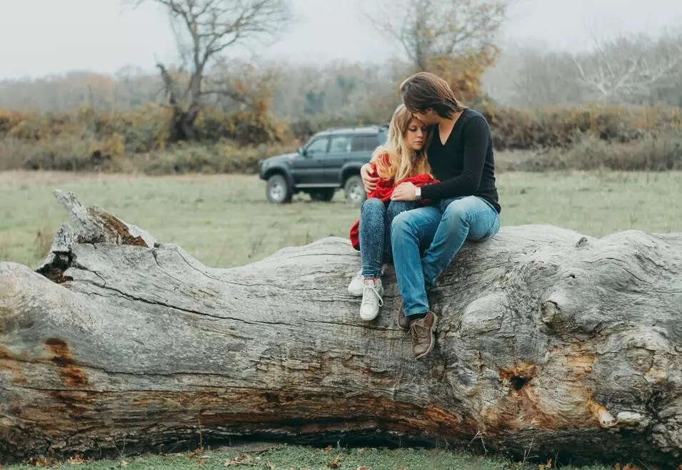 Are You In An On And Off Relationship With Your Partner? Here Are 8 ...
