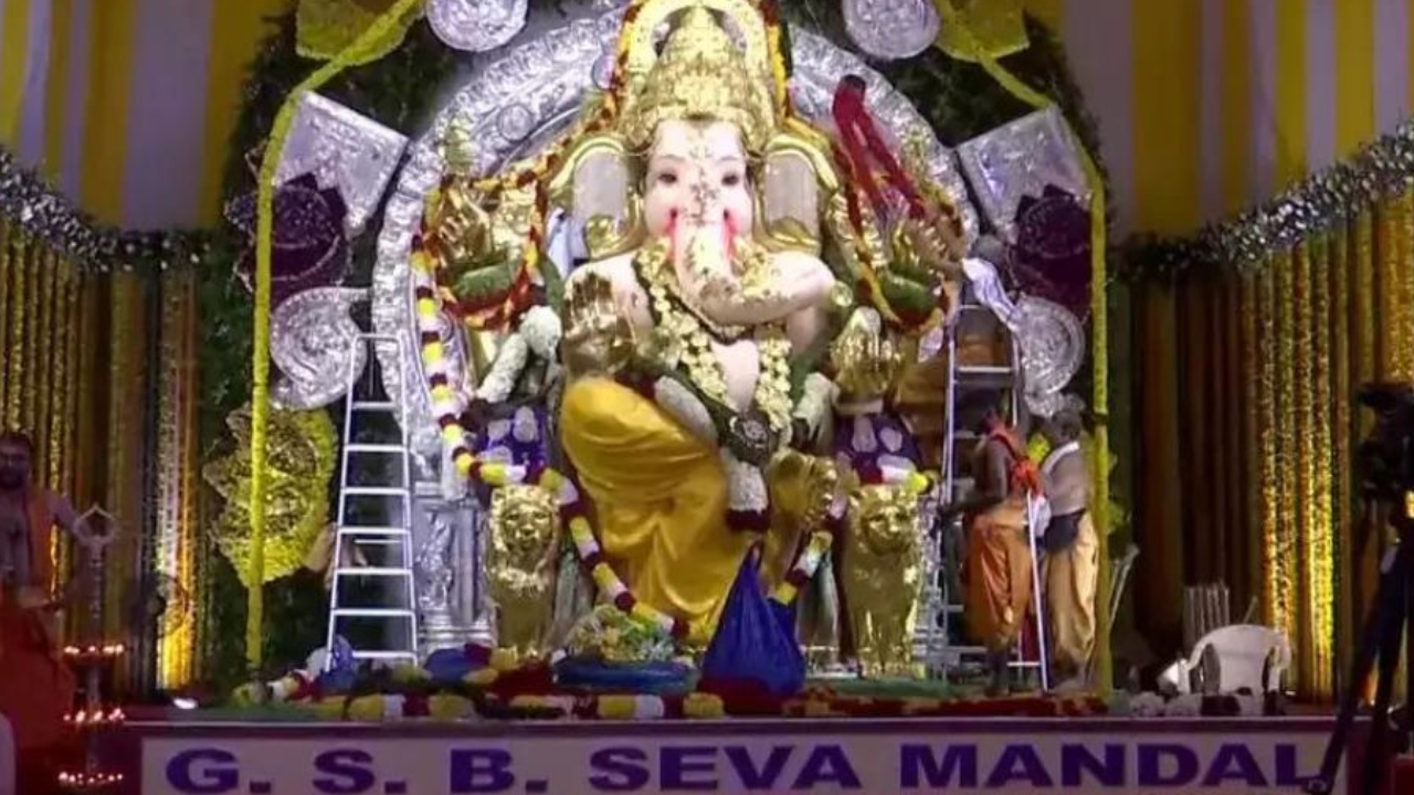 5 Must Visit Ganesh Pandals in Mumbai This Year and How to Reach There ...