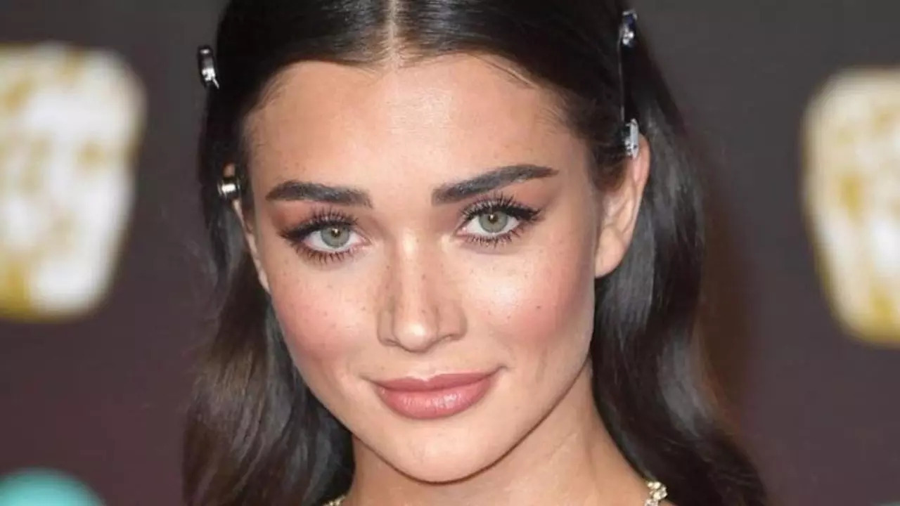 Amy Jackson Knows How To Set Internet On Fire With Red-Hot Pics. Here's Proof