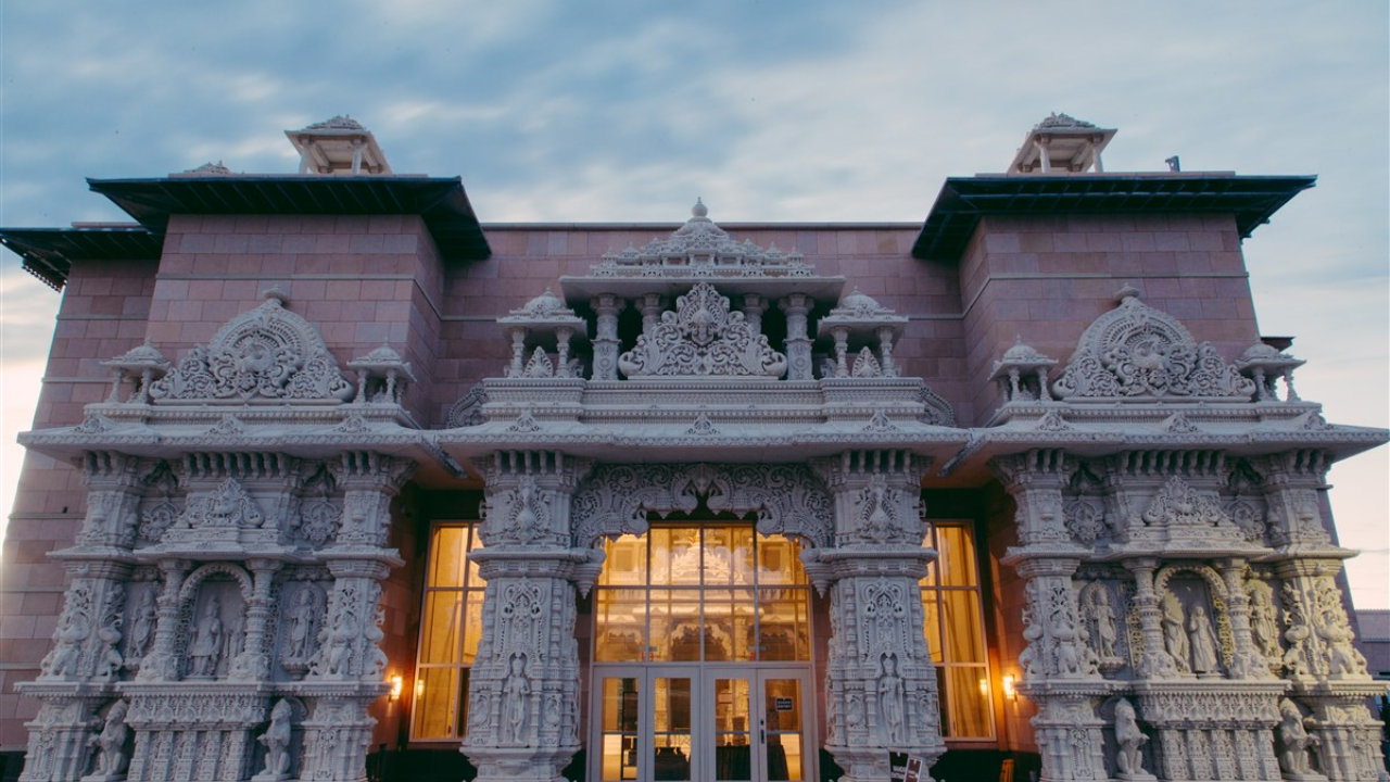 Now Akshardham Temple In New Jersey! World's Largest Hindu Temple To Be ...