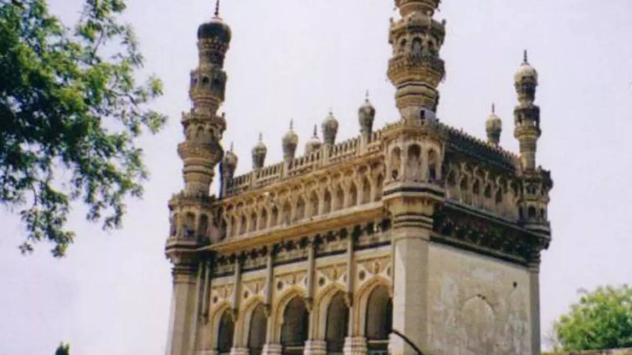 Eid-E-Milad 2023: Top 5 Mosques In Hyderabad To Visit With Your Friends ...