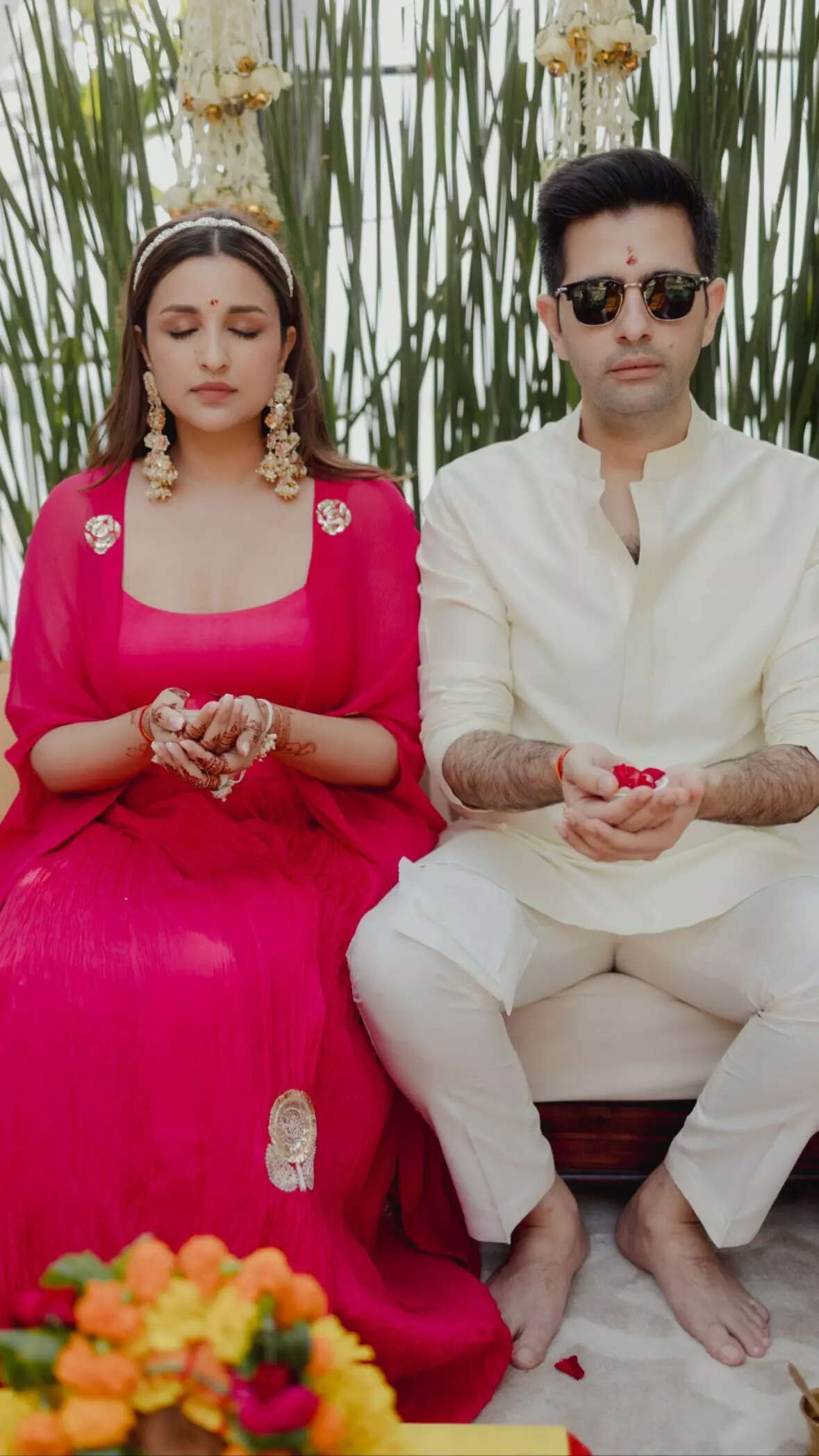 Parineeti Chopra Kisses Raghav Chadha, Dulhe Raja Sits On Dhol In ...