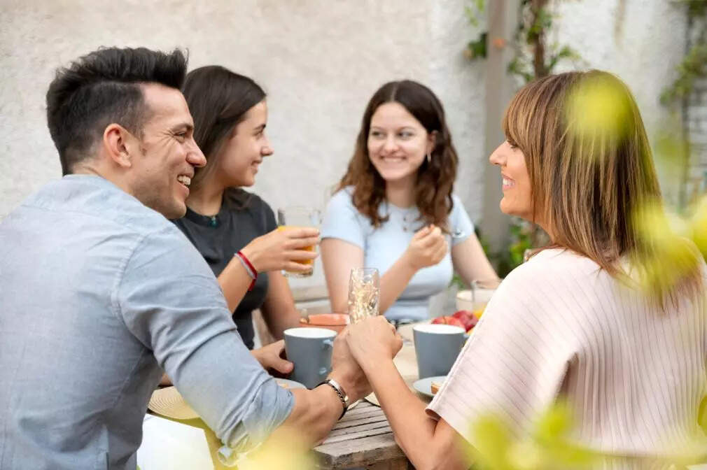 Is It Necessary For Your Girlfriend To Like Your Friends? Here's What A ...