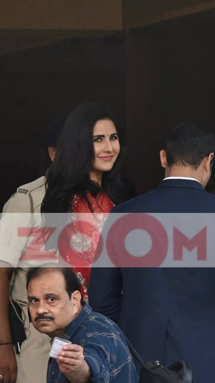 Exclusive! Katrina Kaif Papped At Private Airport In Mumbai Amid ...
