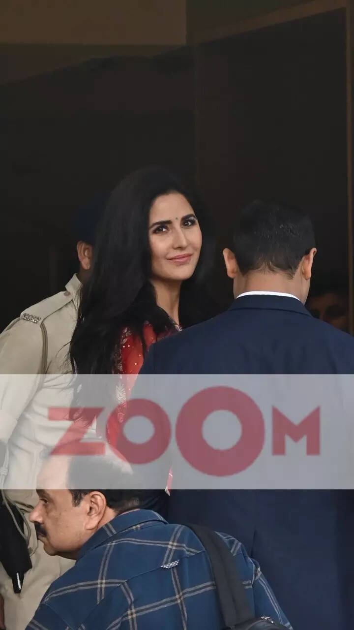 Exclusive! Katrina Kaif Papped At Private Airport In Mumbai Amid ...