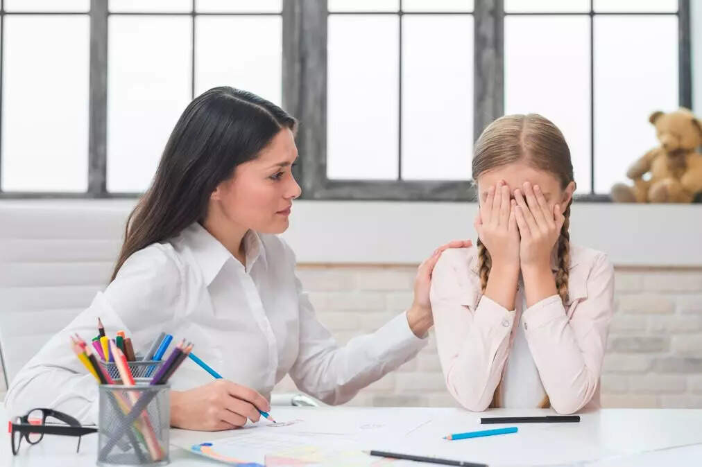 5 Simple Ways To Help Your Child Deal With Peer Pressure, According To ...