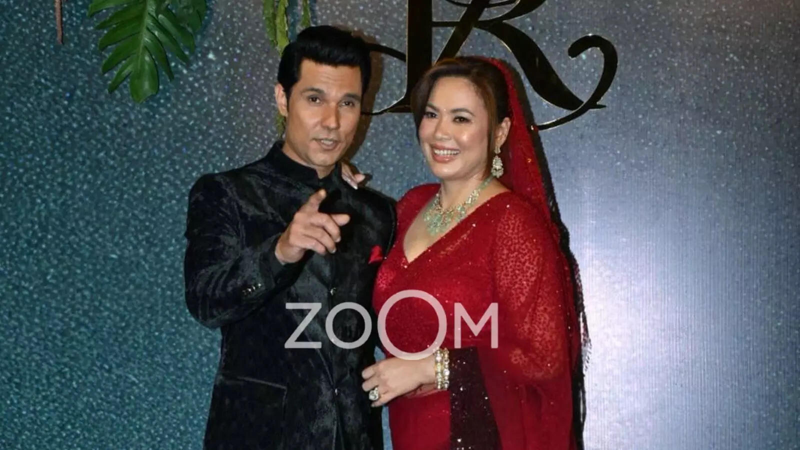 Randeep Hooda-Lin Laishram Wedding Reception: Newlyweds Sparkle In ...
