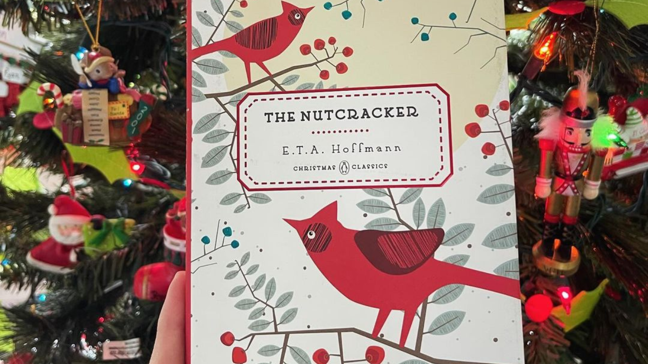 Books To Read For Christmas: Top 8 Must-Read Books for the Christmas Season