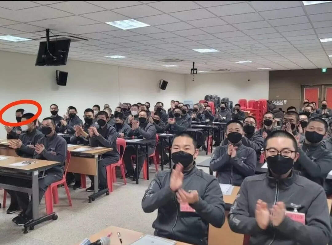 Jimin, Jungkook's FIRST Pics After Enlistment! BTS Stars Sit Together ...