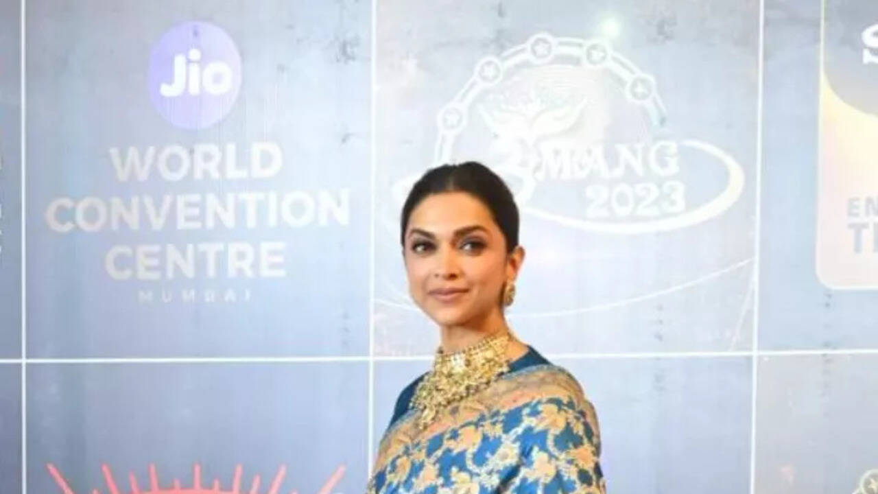 Umang 2023: Ranbir Kapoor-Bobby Deol, Kiara Advani, Alia Bhatt And More ...