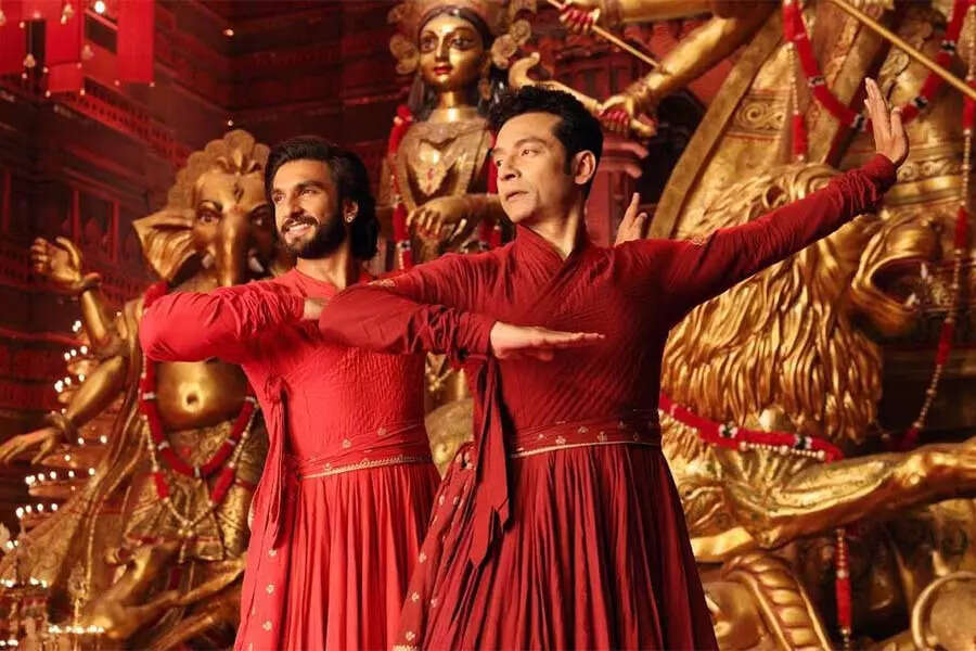 SRK-John Abraham To Ranveer-Tota Roy Chowdhury: Most Exciting Onscreen ...