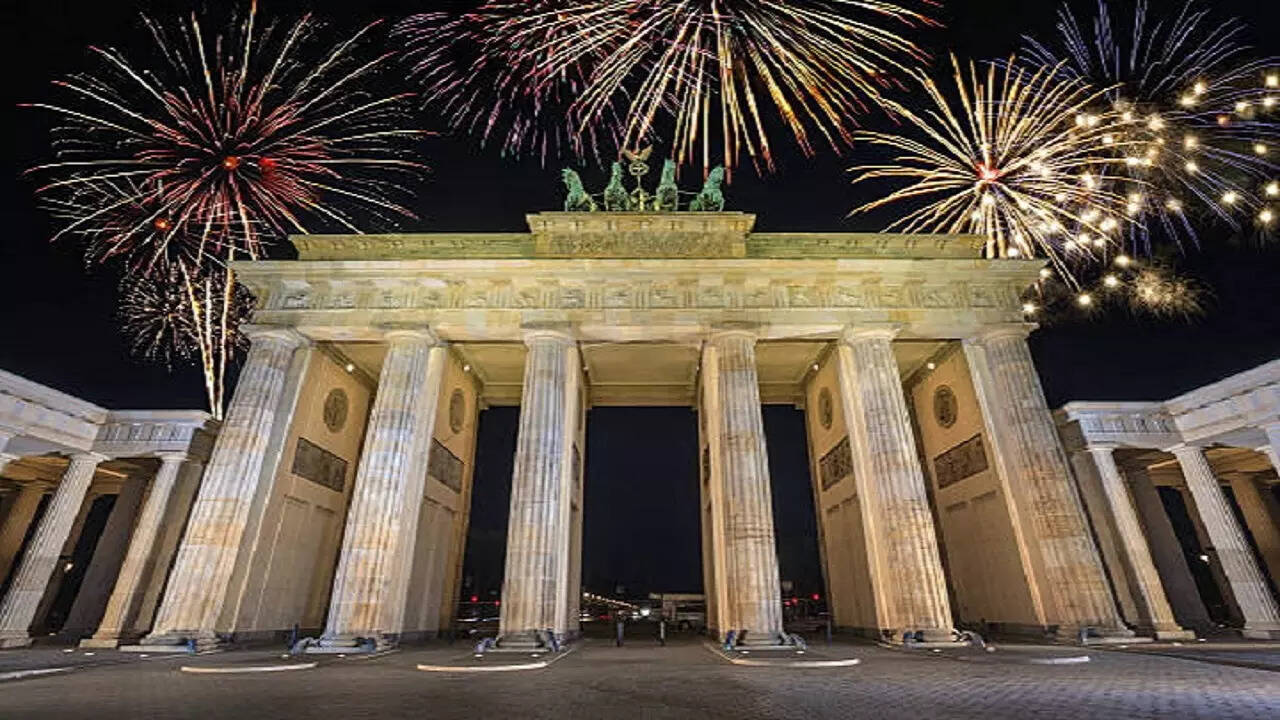 Iconic Celebrations of The New Year Across the World