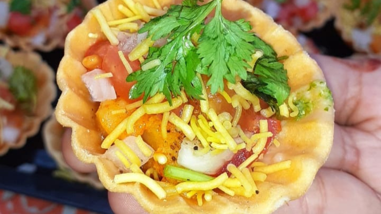 Must-Have Street Food Items In Varanasi