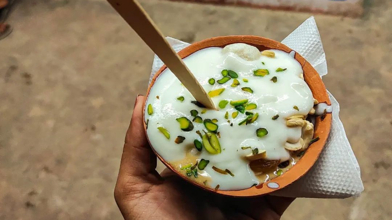 Must-Have Street Food Items In Varanasi