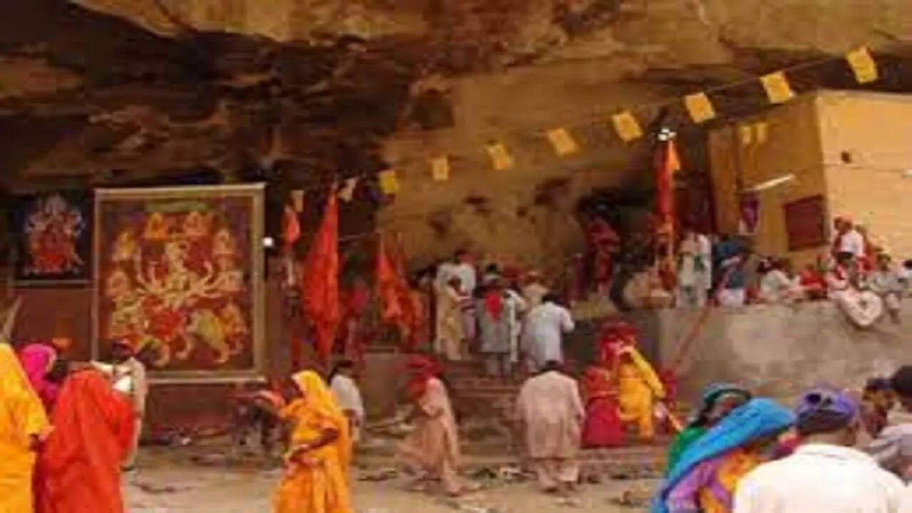 10 Interesting Facts About Hinglaja Shaki Peeth in Pakistan