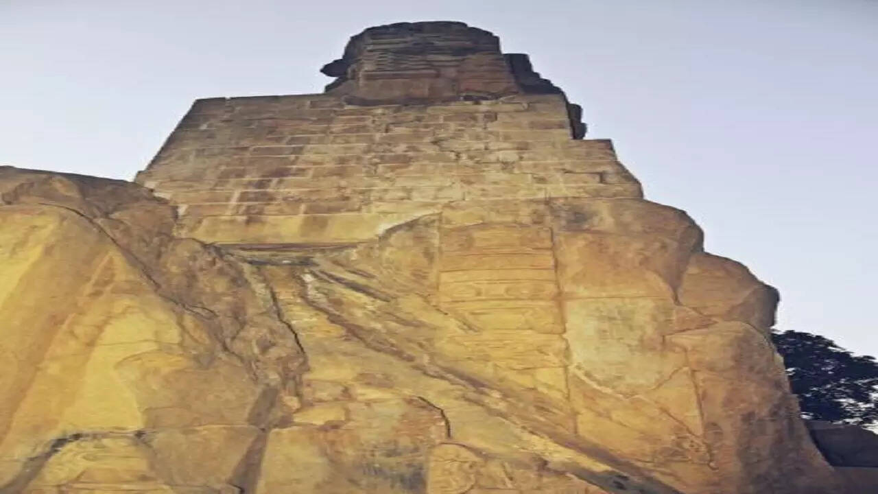 10 Fascinating Facts about the Masroor Rock Cut Temple