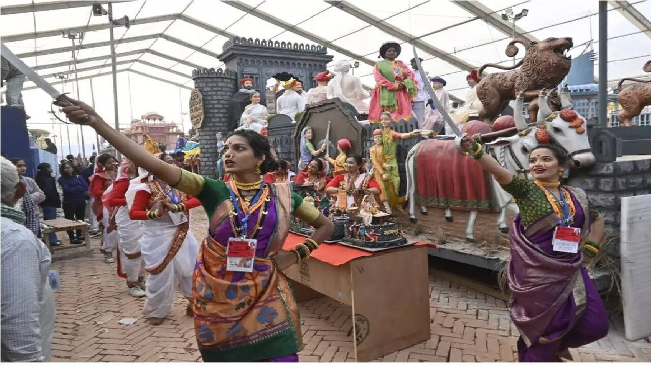 republic day 2024 maharashtra chitrarath theme about chhatrapati ...