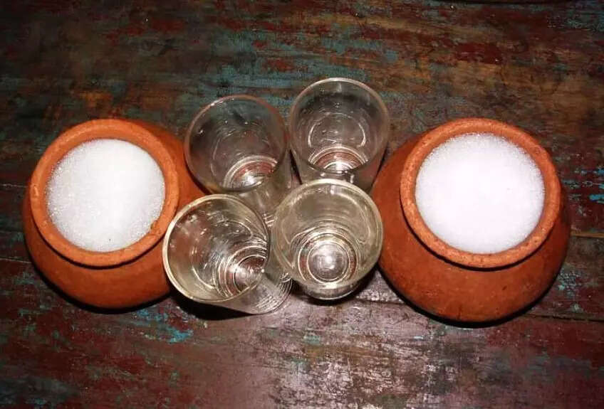 6 Indigenous Fermented Rice Based Alcoholic Drinks From India | Food ...