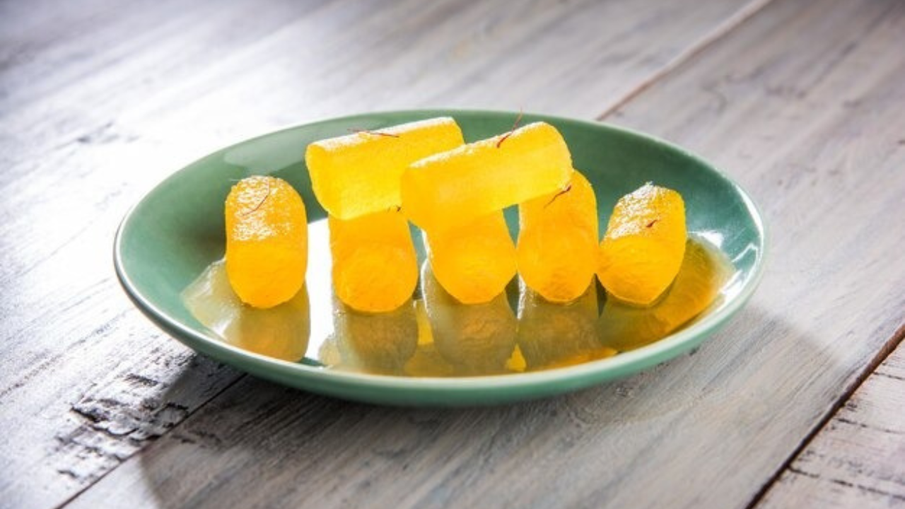 From Petha To Makkhan Samosa: 8 Top Dishes To Try In Agra | Food ...