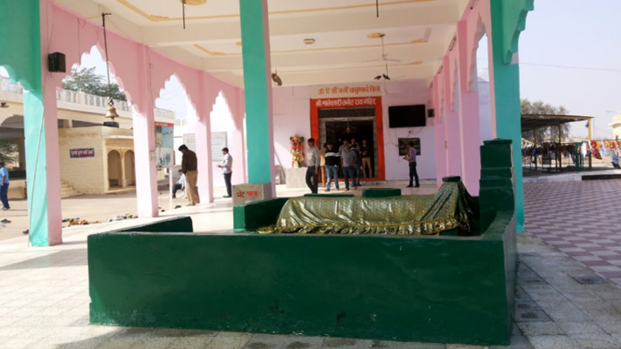 Tanot Mata Temple: Goddess Hinglaj Mandir Located On The Indo-Pak ...