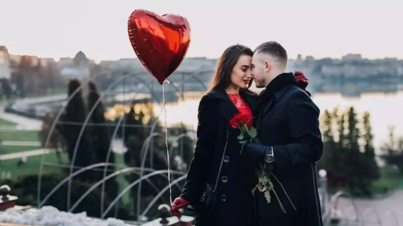 Happy Hug Day Wishes: Best Messages, Quotes, Wishes and Images To Share ...
