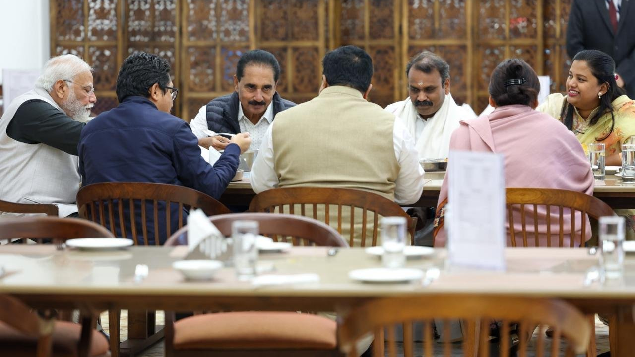 In Pics: PM Modi Joins MPs Across Party Lines For Lunch At Parliament ...