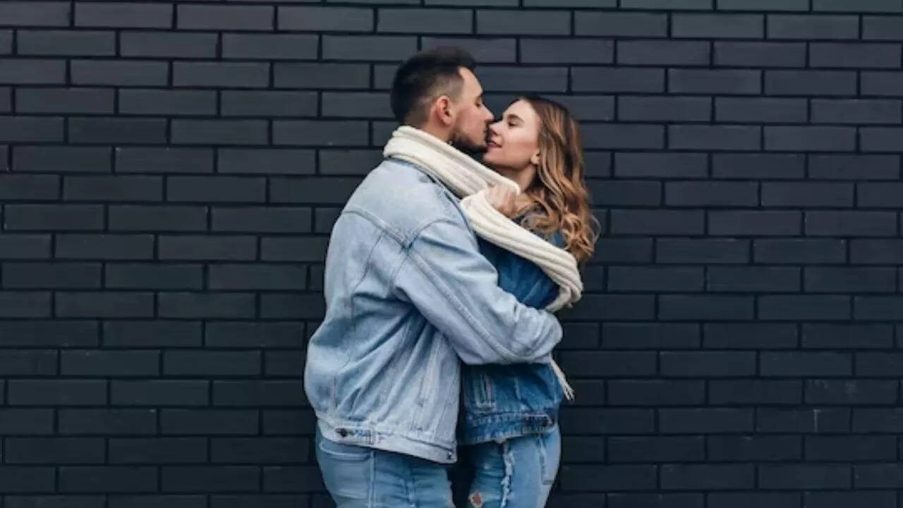 Valentines Day: 45 Instagram Captions For Your Hug Day Photos | Events ...