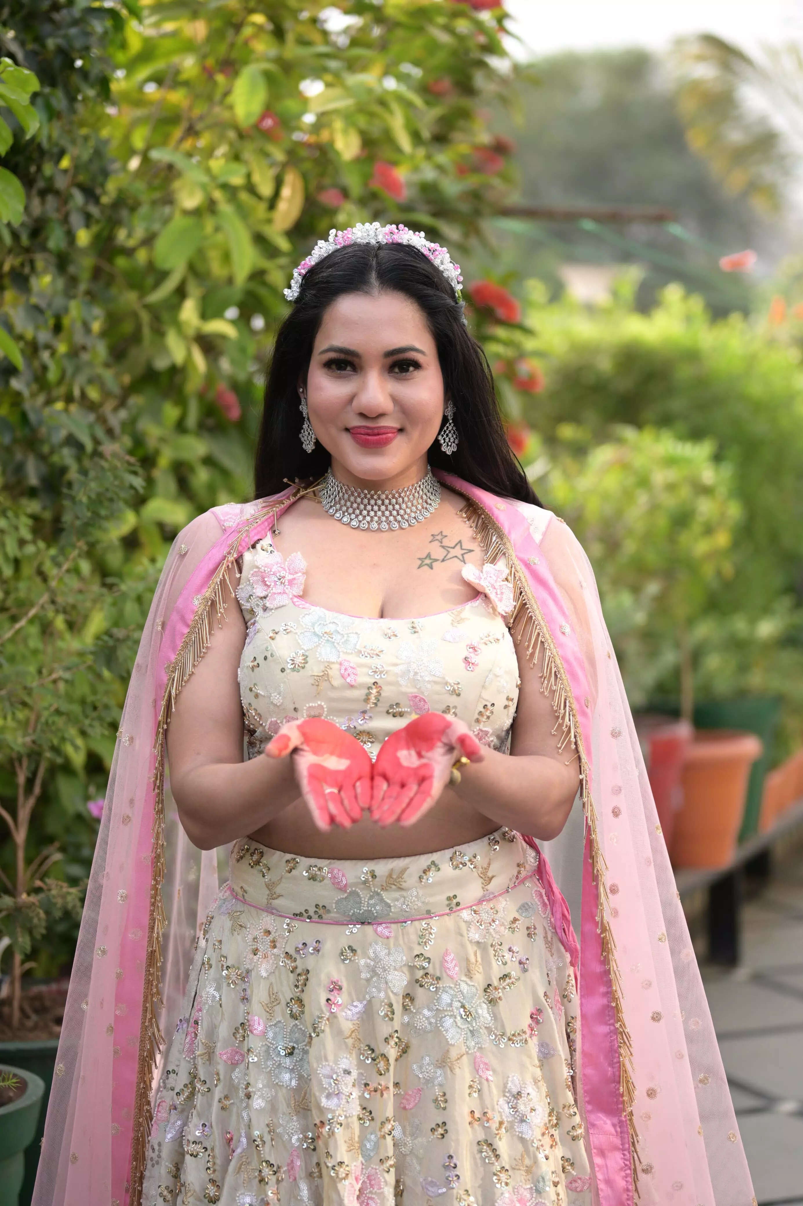 Twinkle Vasisht Chudiyan Ceremony: Bride-To-Be Looks Elegant In Peach Lehenga; See Exclusive ...