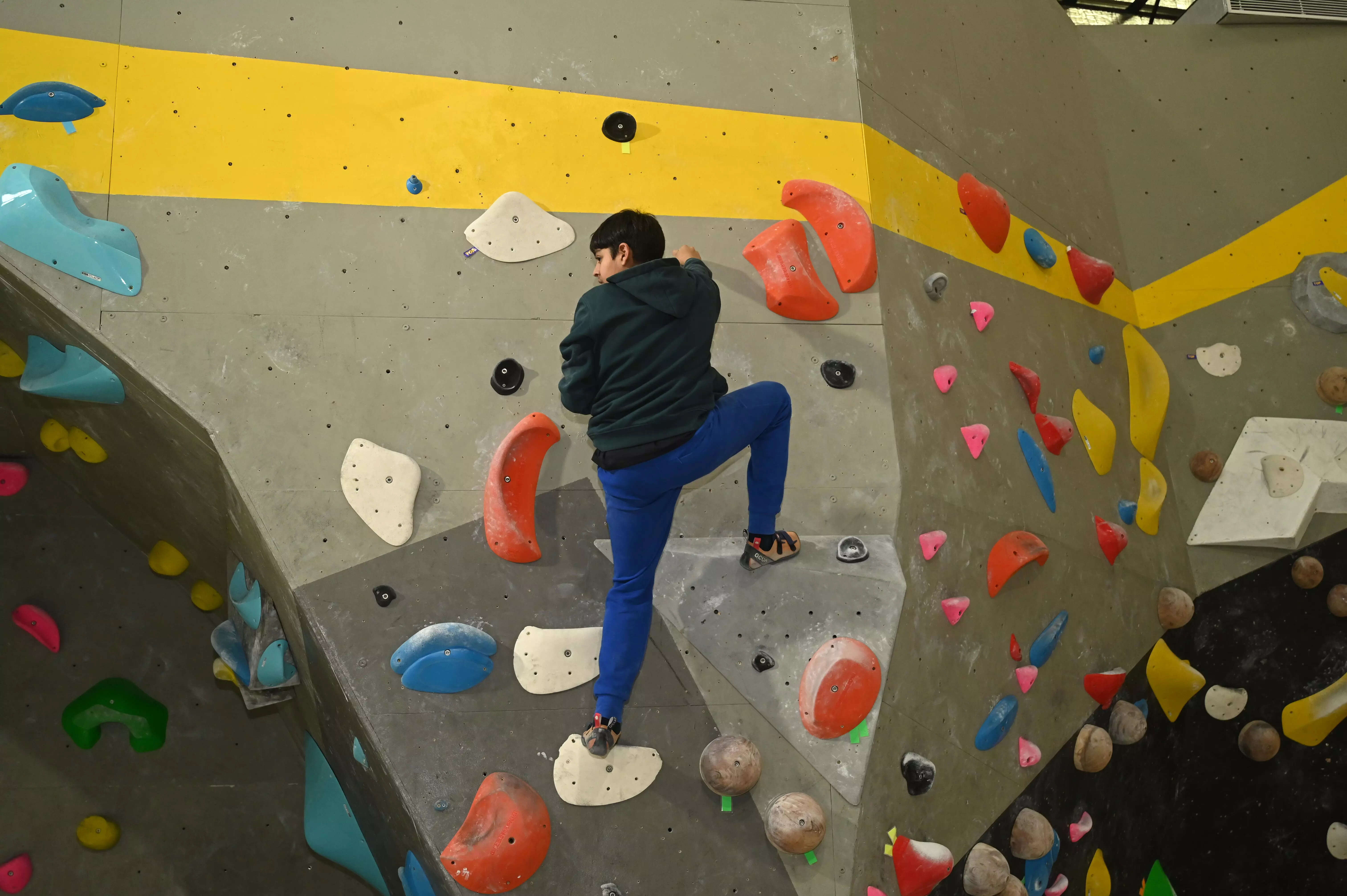 Noida Indoor Climbing: Plan An Adventurous Day Trip To Climb City ...