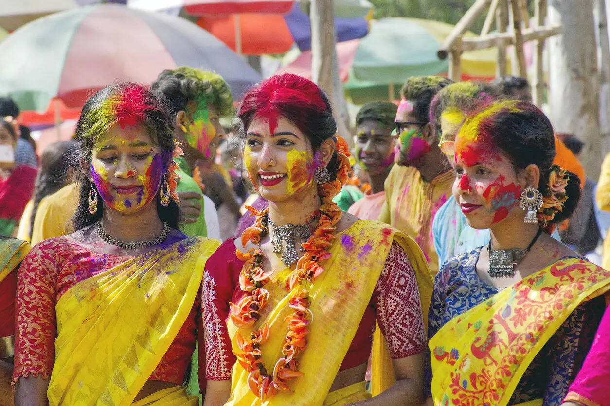 Holi 2024: Holi In Shantiniketan: A Colourful Homage To Spring ...