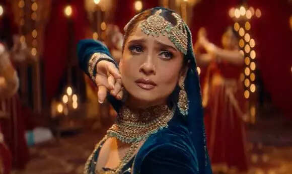 Ankita Lokhande-Vicky Jain's Laa Pila De Sharaab Trends On X, Couples ... Ankita Lokhande-Vicky Jain's Laa Pila De Sharaab Trends On X, Couples ...