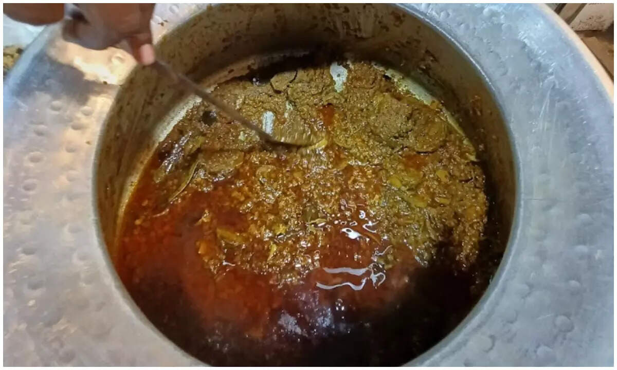 Bohri Mohalla: Patrel Biryani: A Gem From Bohri Mohalla Made Without ...