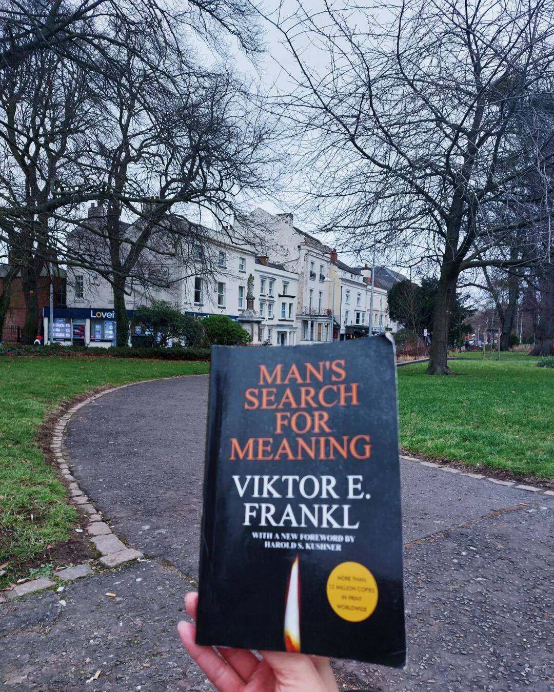 Best Philosophy Books: 12 Easy-to-Read Philosophy Books That Expand ...