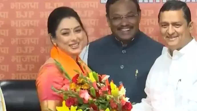 Anupamaa Star Rupali Ganguly Joins BJP | Times Now