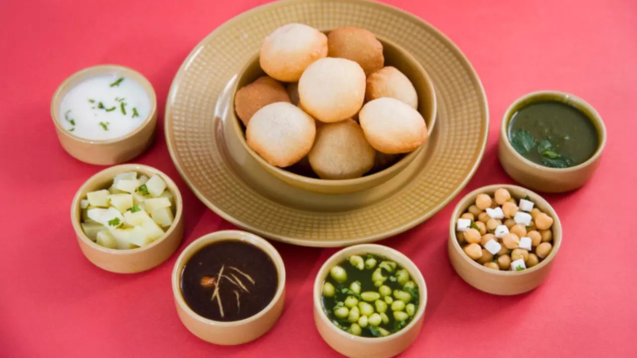Different Types of Pani Puri: 12 Quirky Pani Puri Varieties To Surprise ...