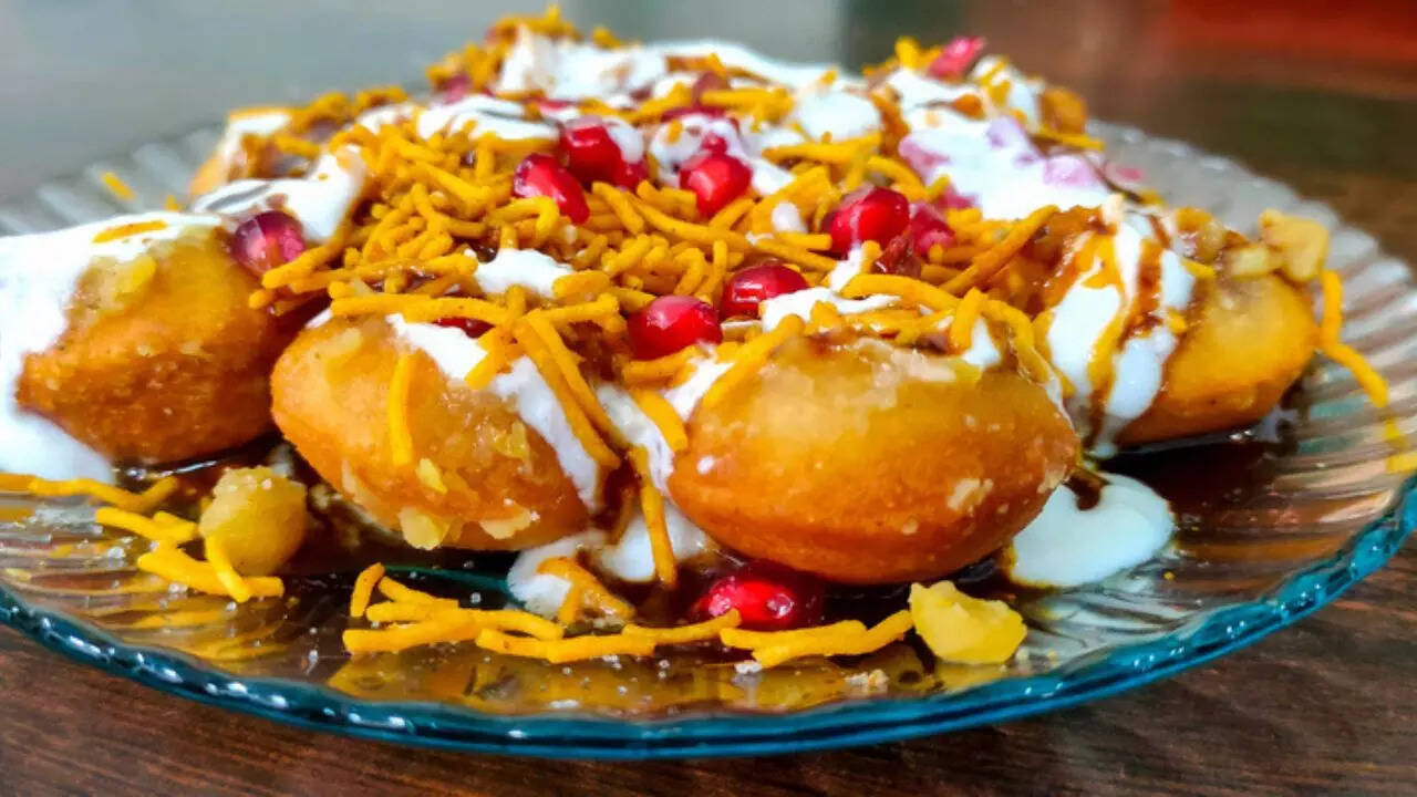 Different Types of Pani Puri: 12 Quirky Pani Puri Varieties To Surprise ...