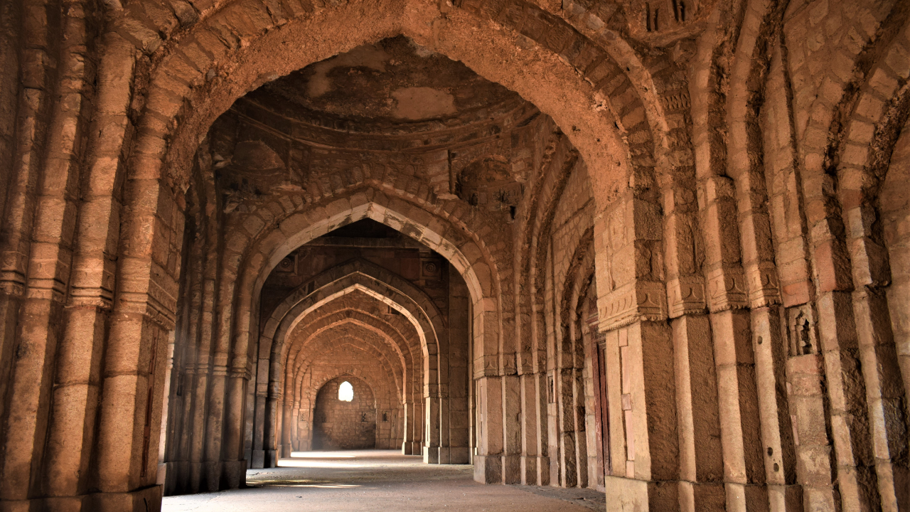8 Hidden Monuments In Delhi For A Heritage Walk