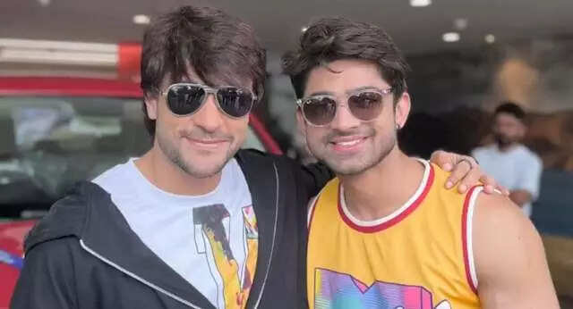 The Big Fight Of Asim Riaz-Shilpa Shinde-Abhishek Kumar-Shalin Bhanot ...