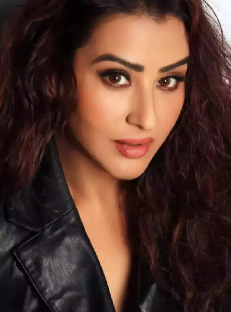 The Big Fight Of Asim Riaz-Shilpa Shinde-Abhishek Kumar-Shalin Bhanot ...