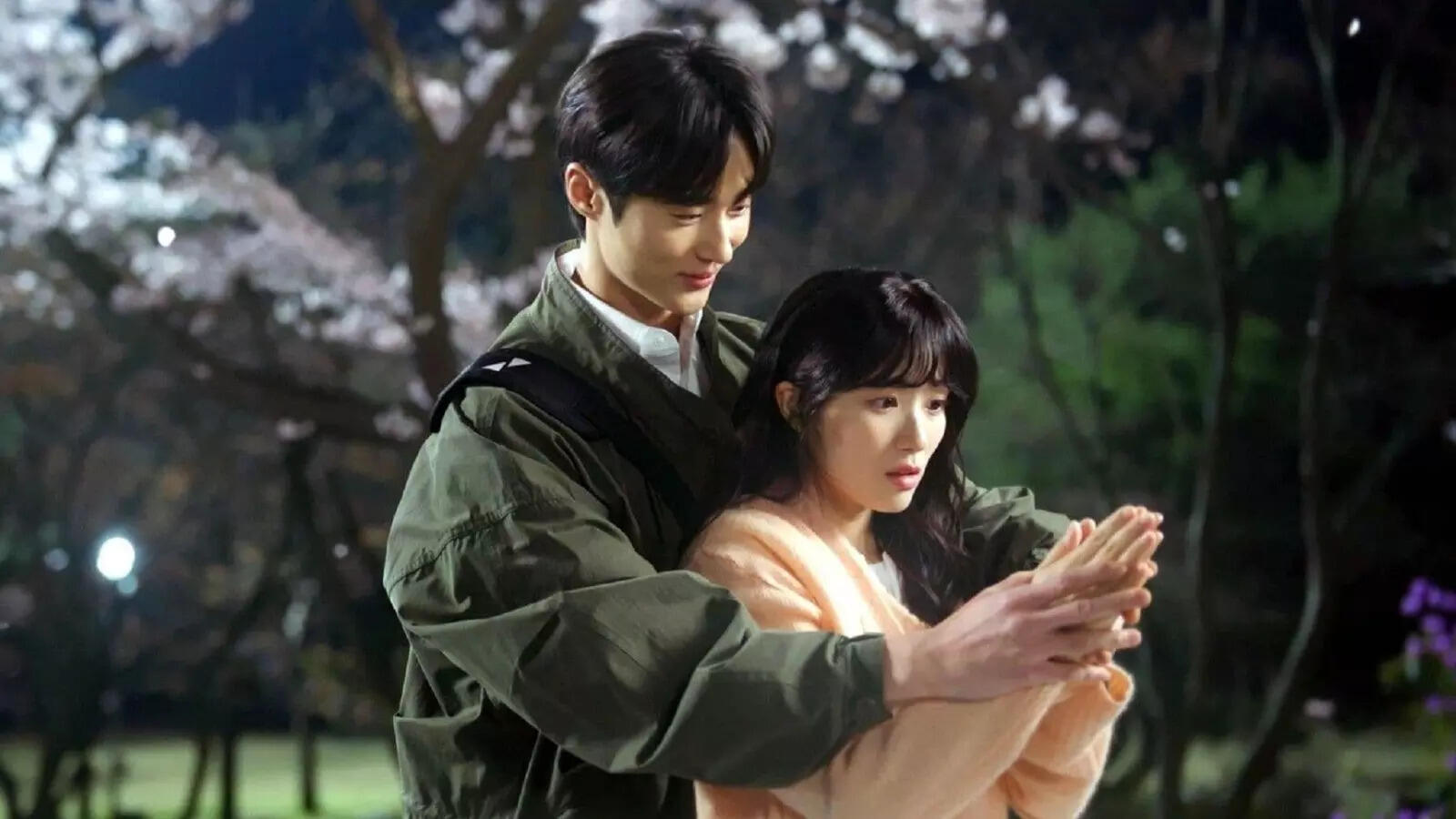 Lovely Runner Timelines And Time-Slips Explained: How Im Sol Travels ...